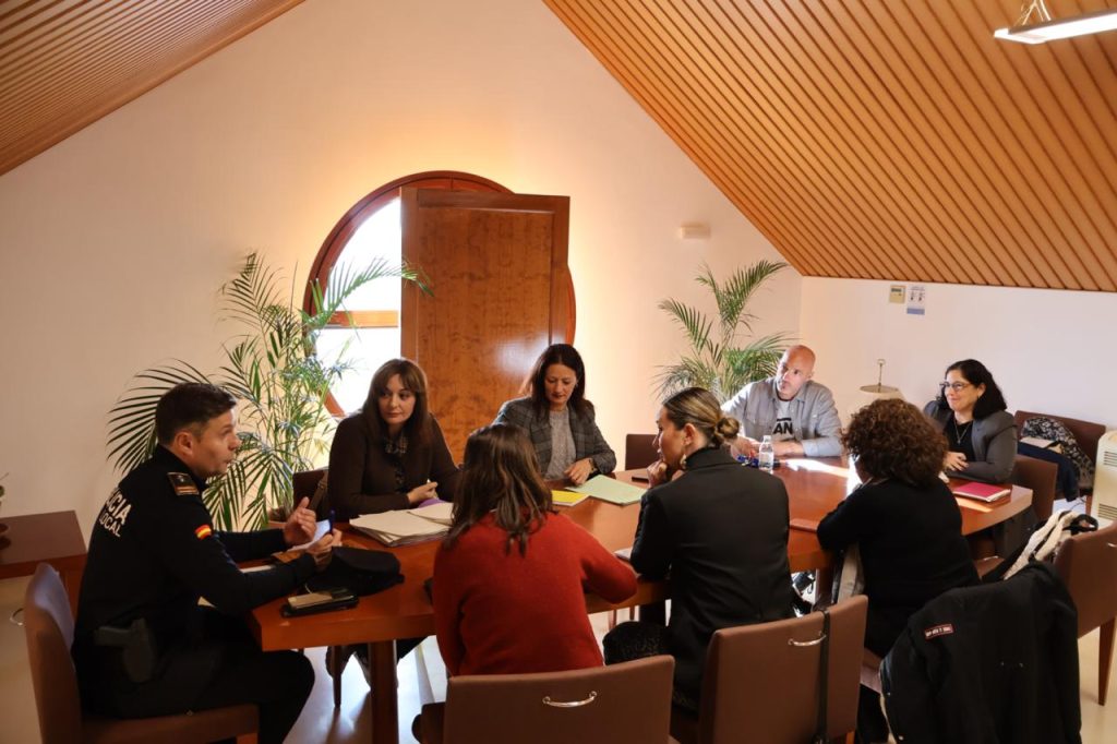 El Ayuntamiento de Mijas celebra una nueva reunión de la Mesa para la Prevención del Suicidio ...